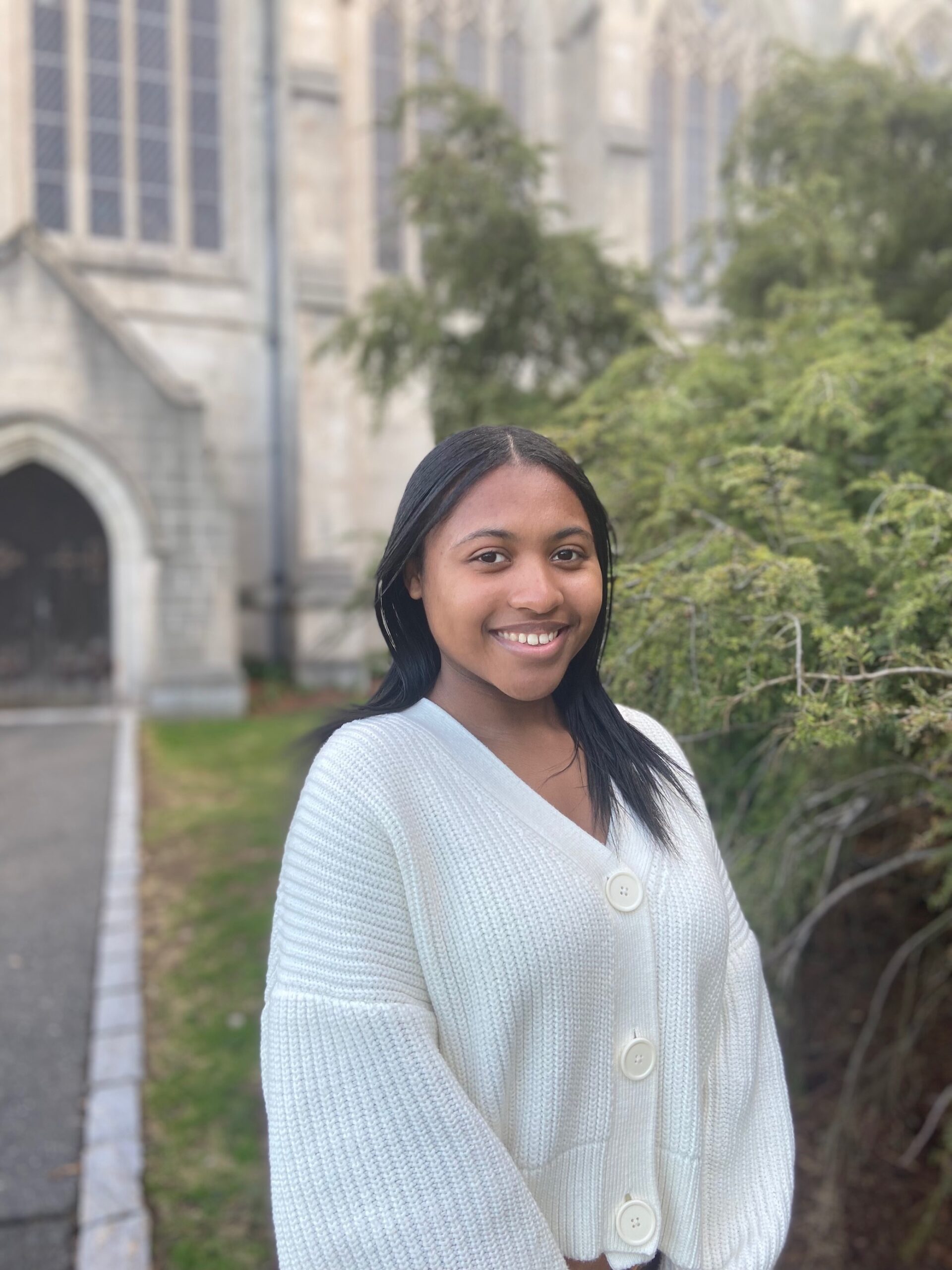 Hermonie Dixon '25 - Admissions & Aid