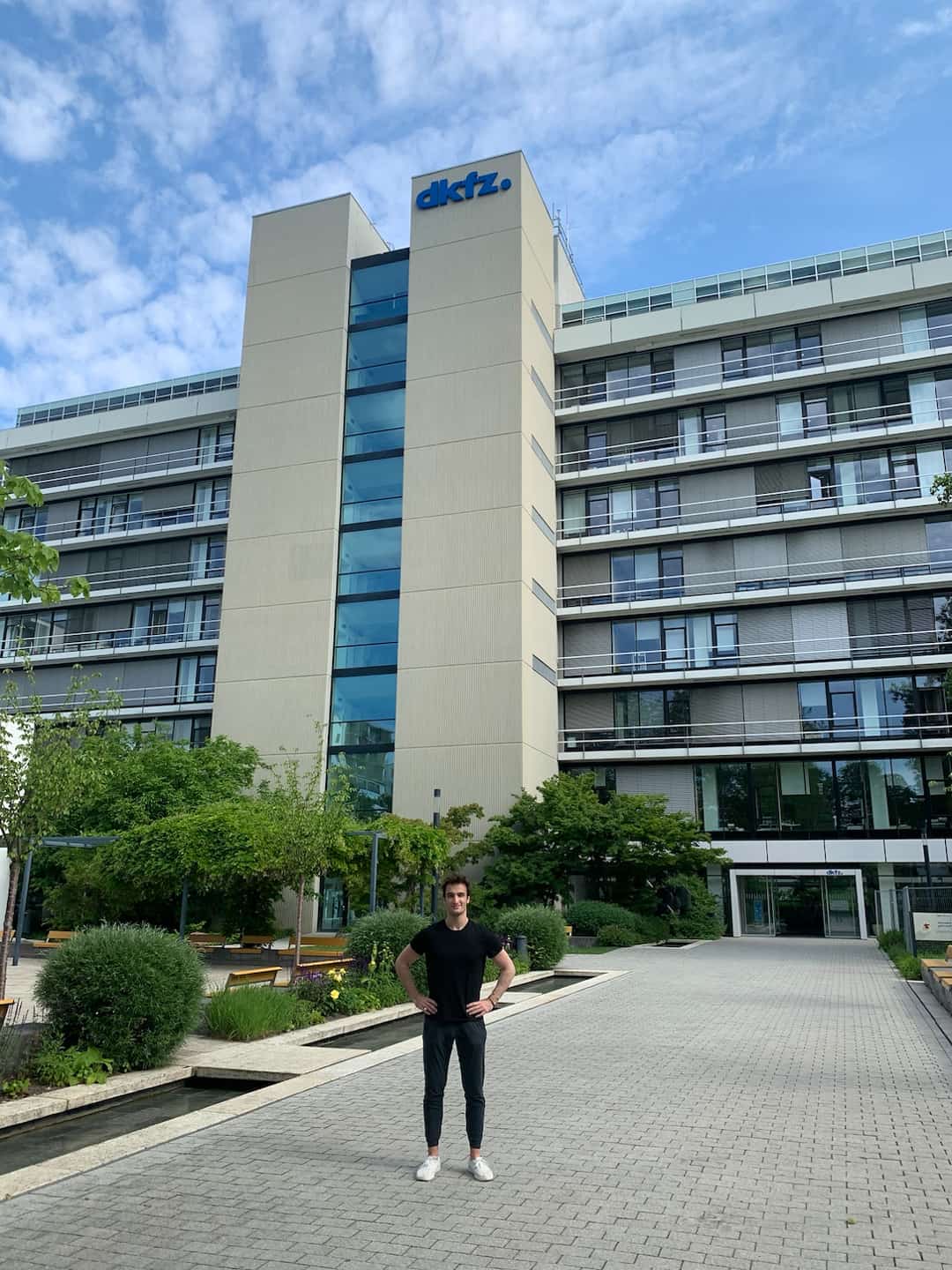 Introduction to the Optiz lab and the DKFZ - Language and Culture Studies