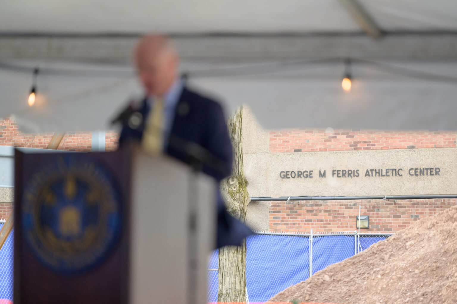 Athletic Center Expansion Celebrated with Beam Signing | Trinity College